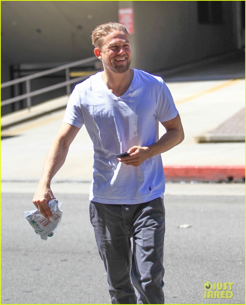 Charlie Hunnam 'Feels So Lucky' To Play King Arthur: Photo 3736499 ...