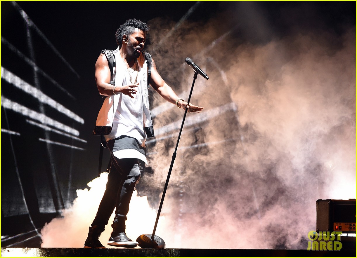 Jason Derulo Performs His Platinum Hits at Teen Choice Awards 2016 ...