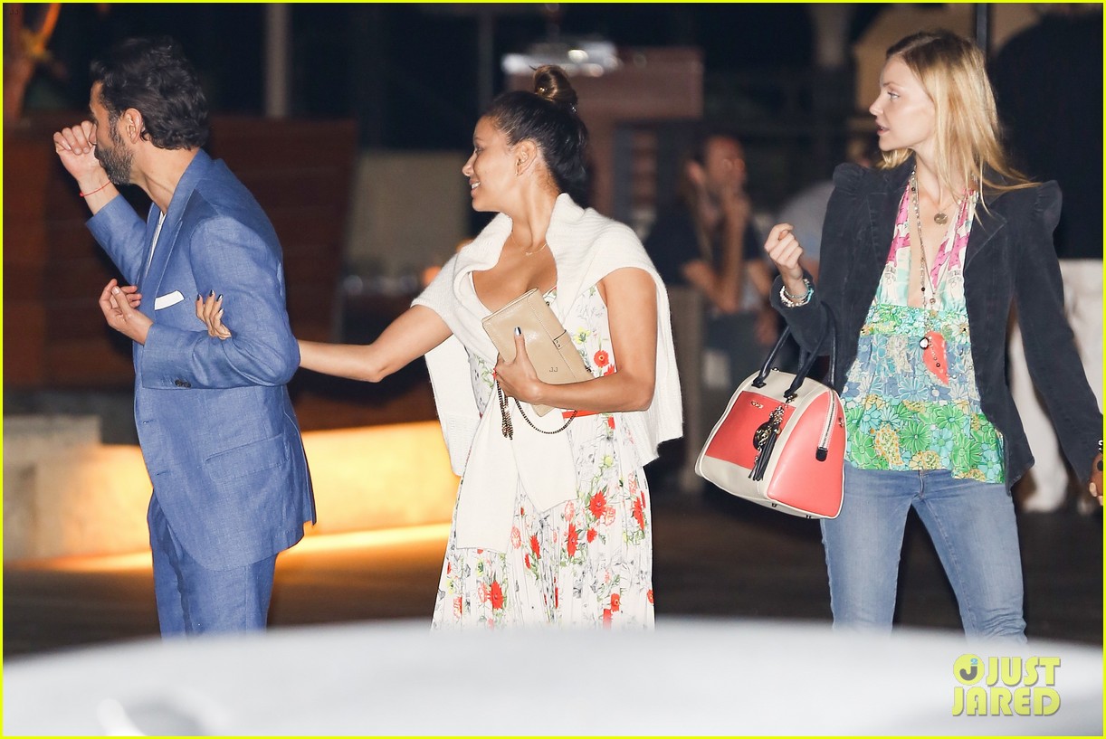 Eva Longoria Will Direct an Episode of 'Jane the Virgin': Photo 3743618 ...