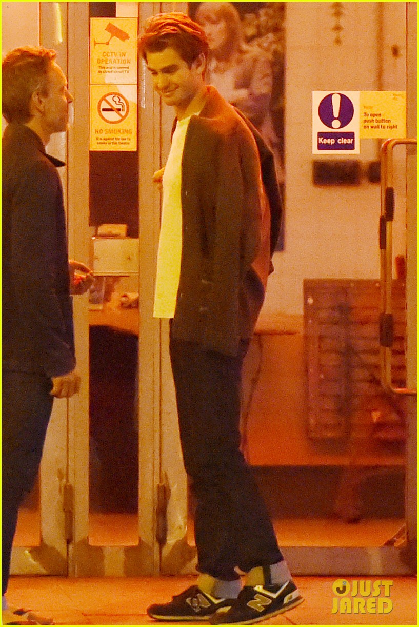 Andrew Garfield Grabs Dinner With Friends After Stepping Out with Emma ...