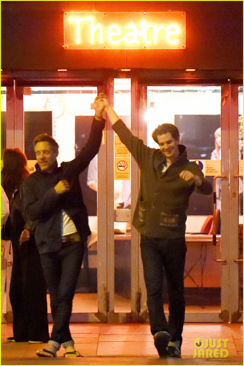 Andrew Garfield Grabs Dinner With Friends After Stepping Out with Emma ...