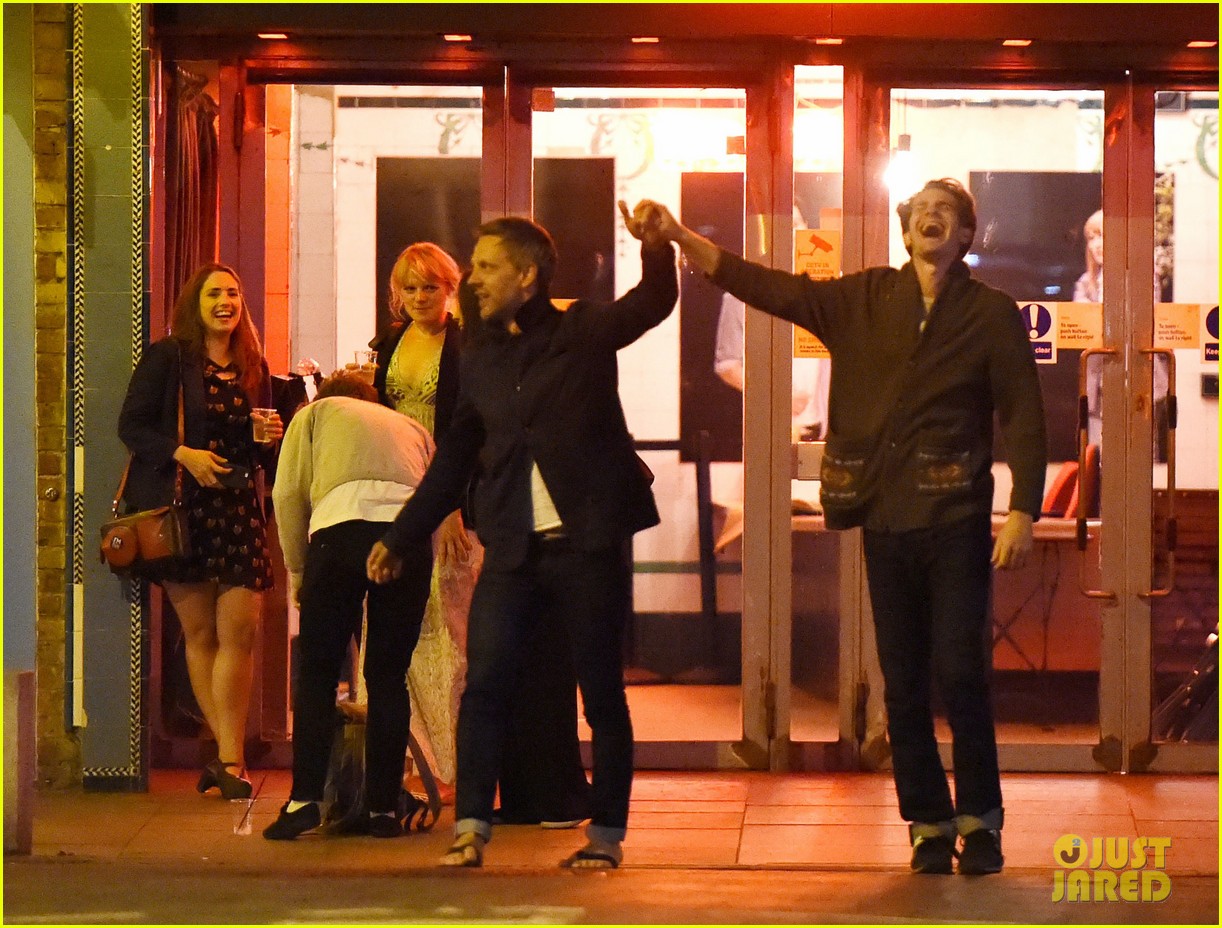 Andrew Garfield Grabs Dinner With Friends After Stepping Out with Emma ...