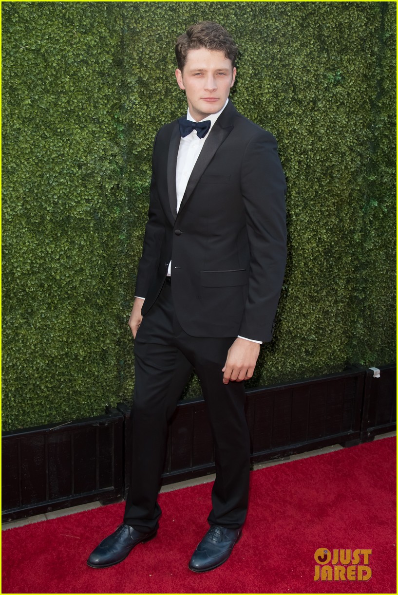 Gina Rodriguez Brings 'Jane The Virgin' Cast To CBS' Summer TCA Party ...