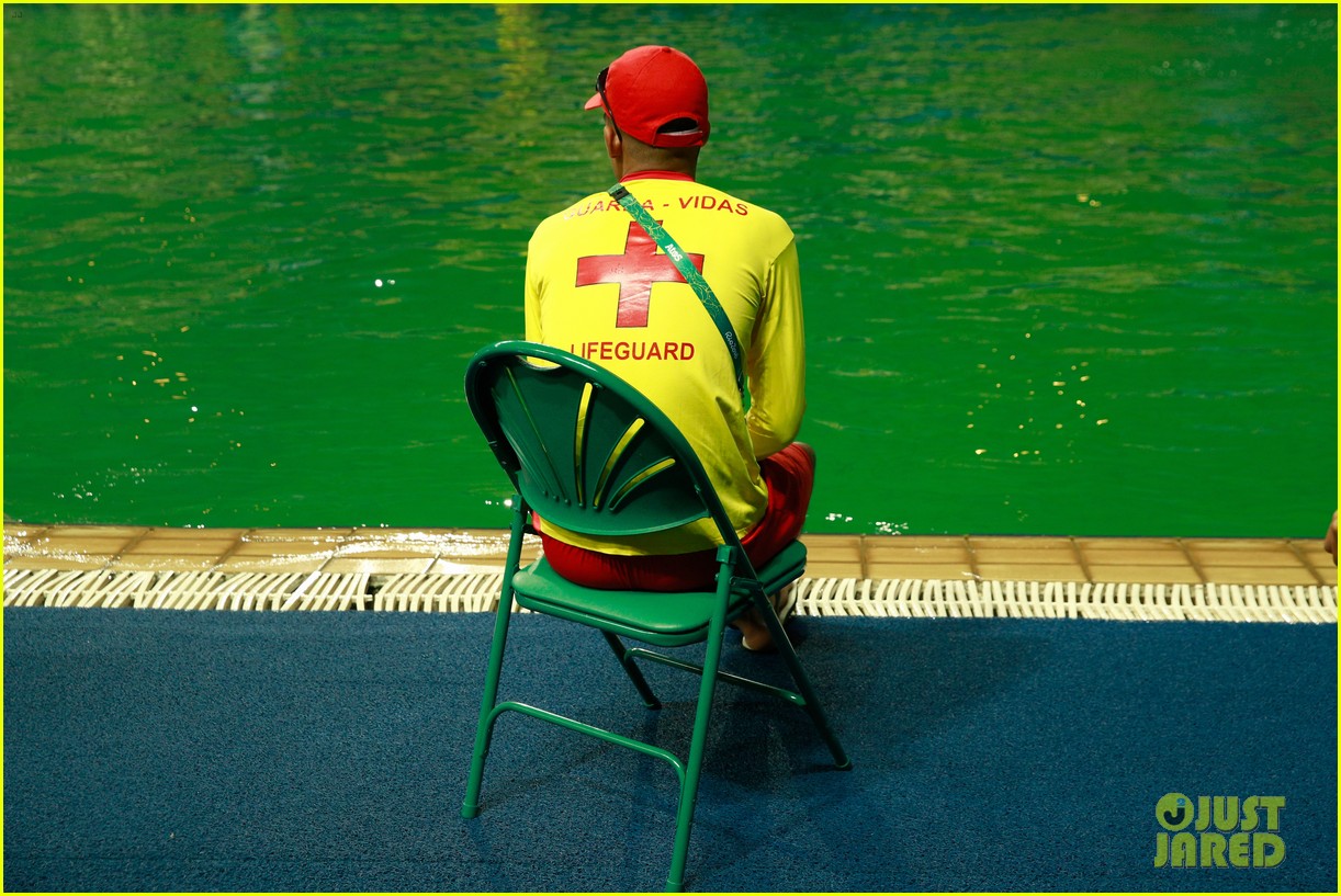 Olympics Diving Pool Water Turns Green, Tom Daley Reacts!: Photo ...