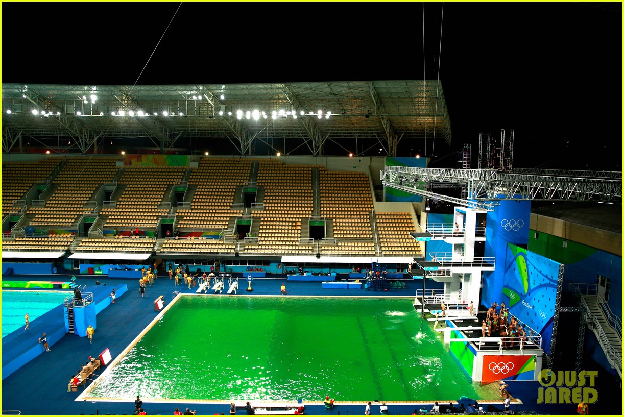 Olympics Diving Pool Water Turns Green, Tom Daley Reacts!: Photo ...