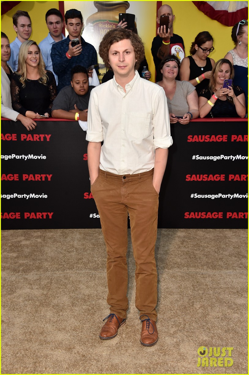 Salma Hayek, Seth Rogen & Paul Rudd Have Star-Studded 'Sausage Party ...