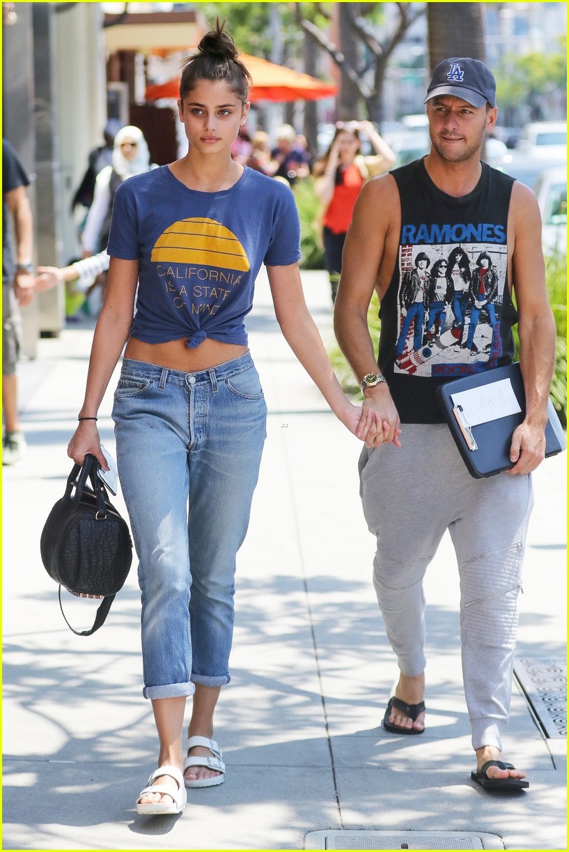 Taylor Hill Hangs With Boyfriend Michael Stephen Shank After Returning ...