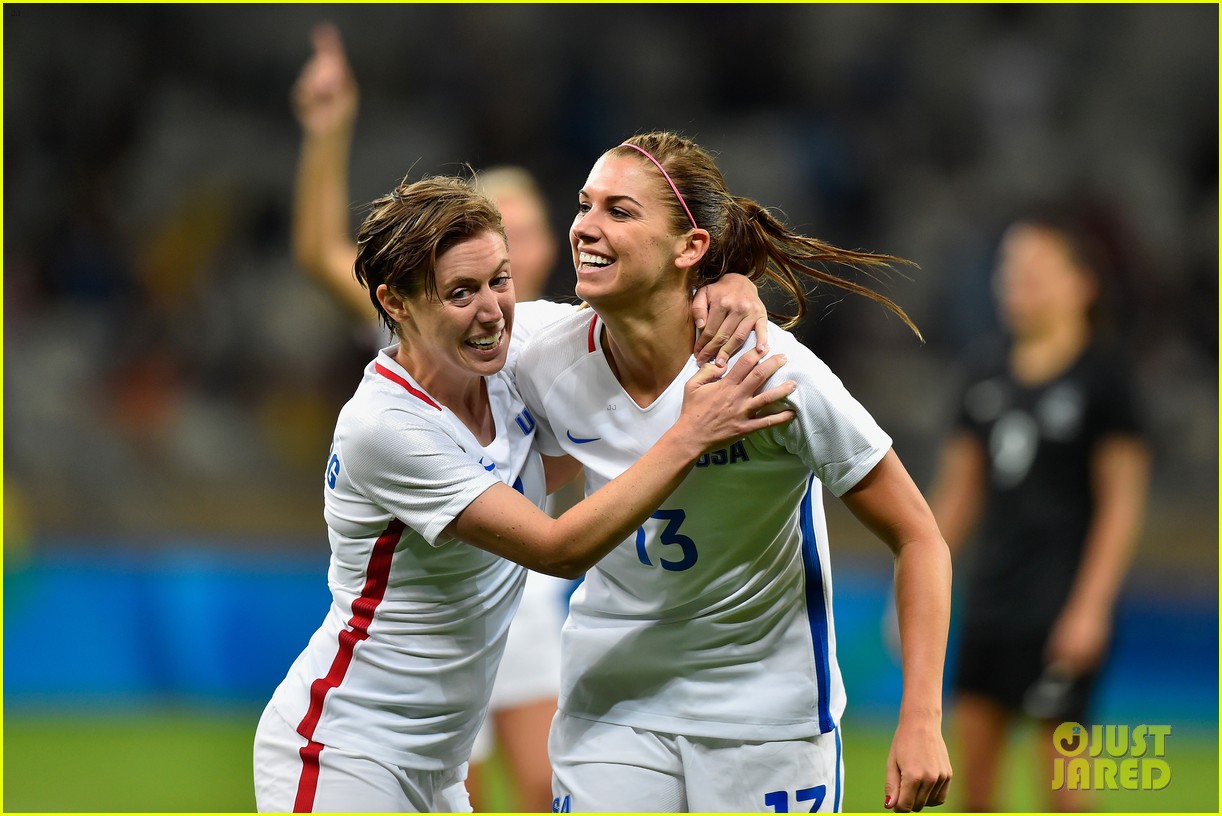 Hope Solo Gets Booed at Rio Olympics 2016 Over Zika Posts: Photo ...