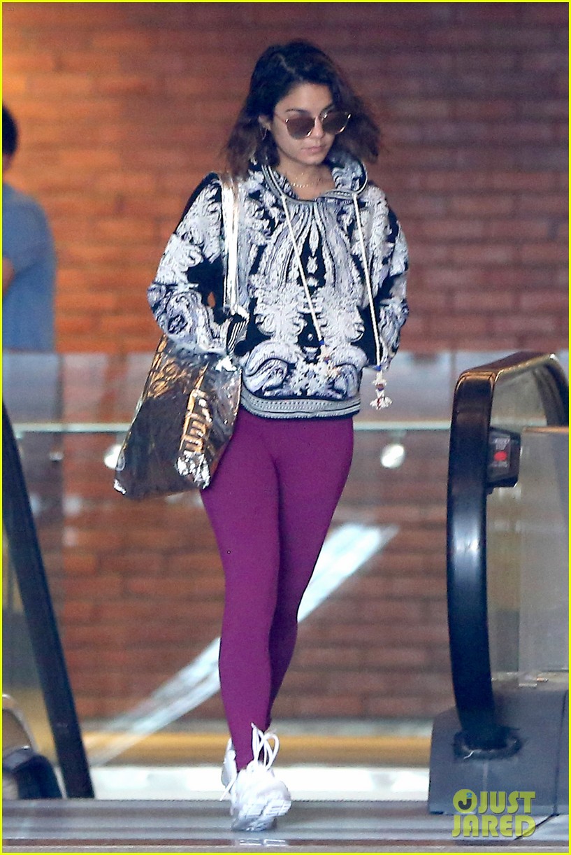 Vanessa Hudgens Starts Her Week with a Workout!: Photo 3744680 ...