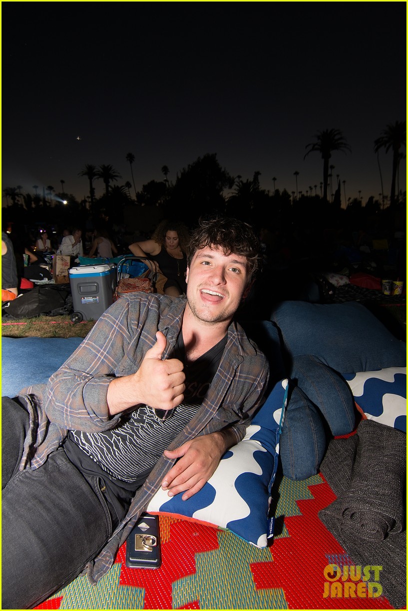 Josh Hutcherson, Aaron Paul, & Christina Hendrick Have a Cinespia ...