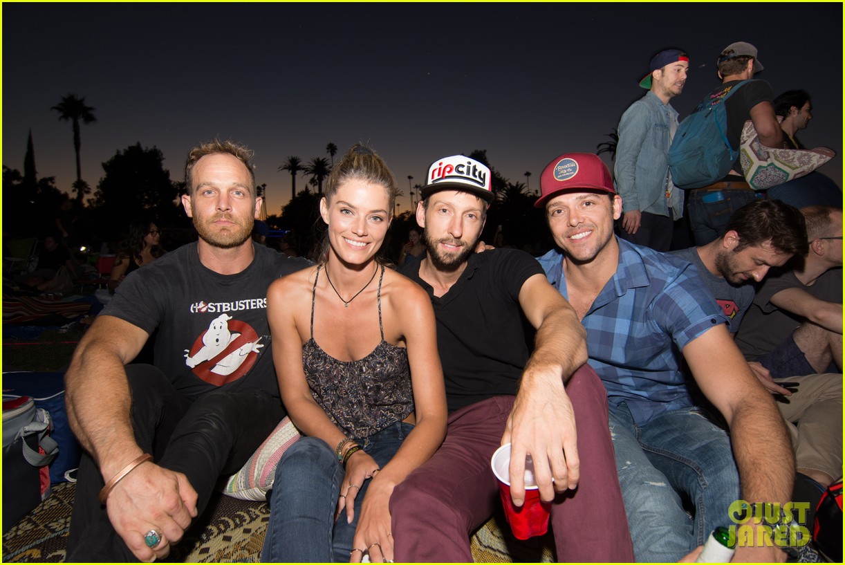 Josh Hutcherson, Aaron Paul, & Christina Hendrick Have a Cinespia ...