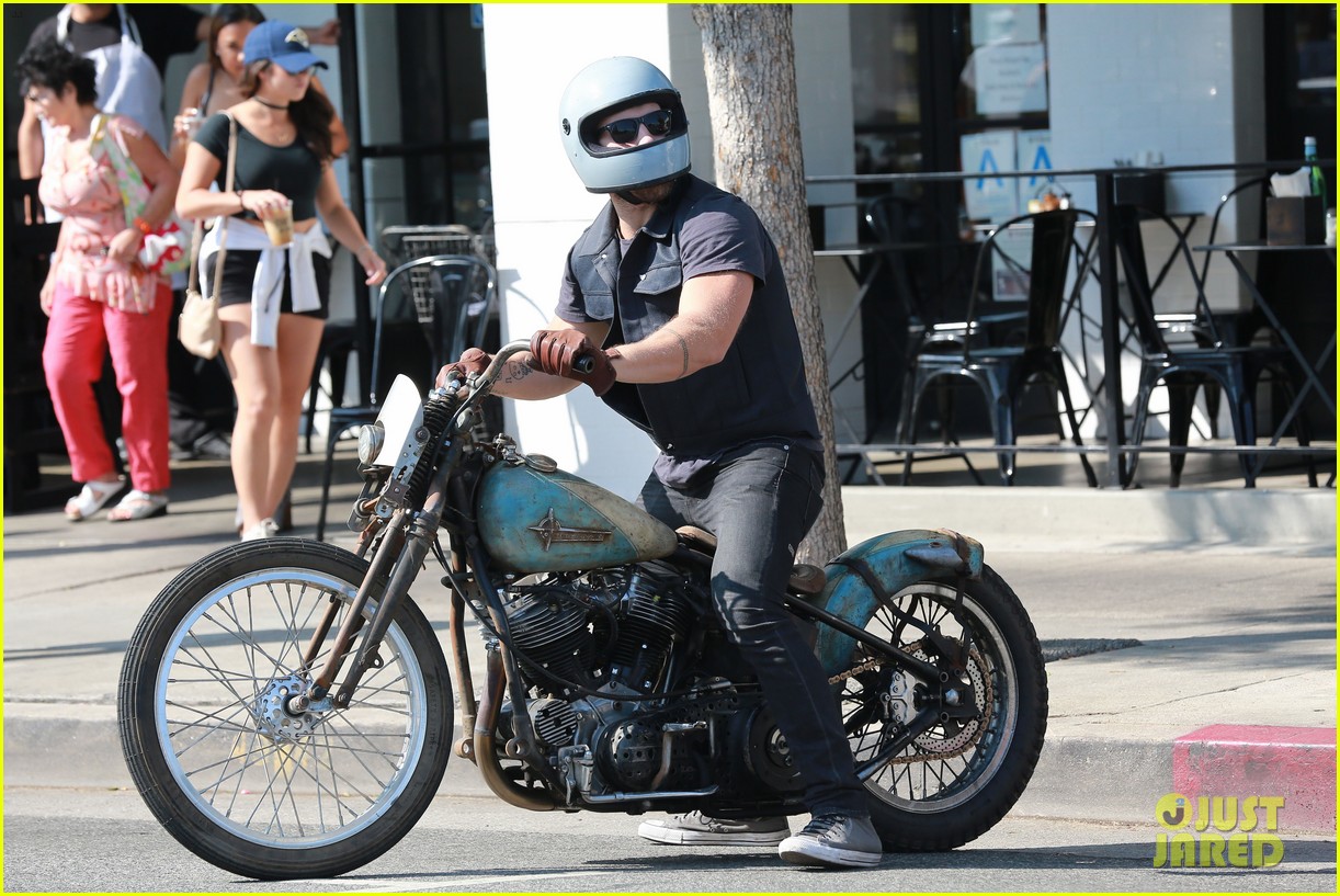 Photo: jai courtney motorcycle ride joans third 01 | Photo 3738690 ...