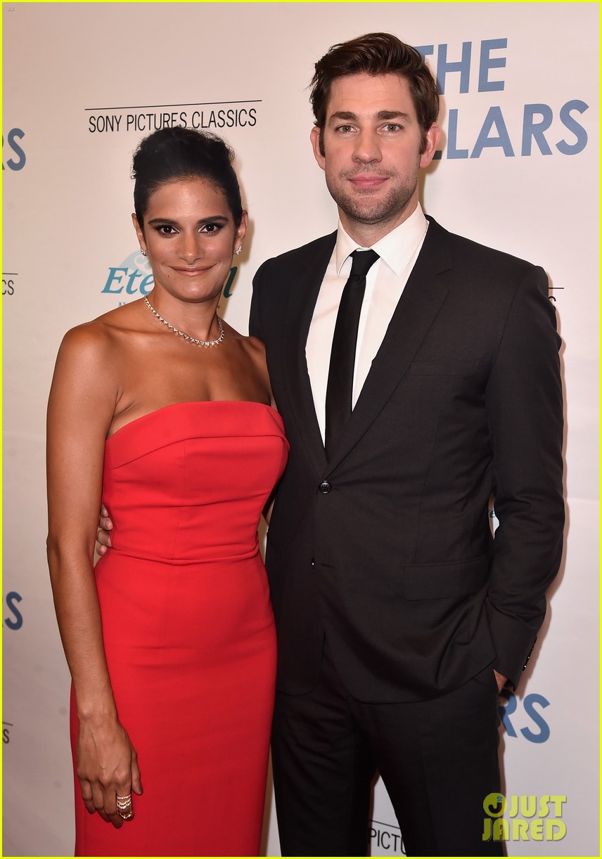 John Krasinski Lost a Bet & Now Cooks for Emily Blunt Once a Week ...