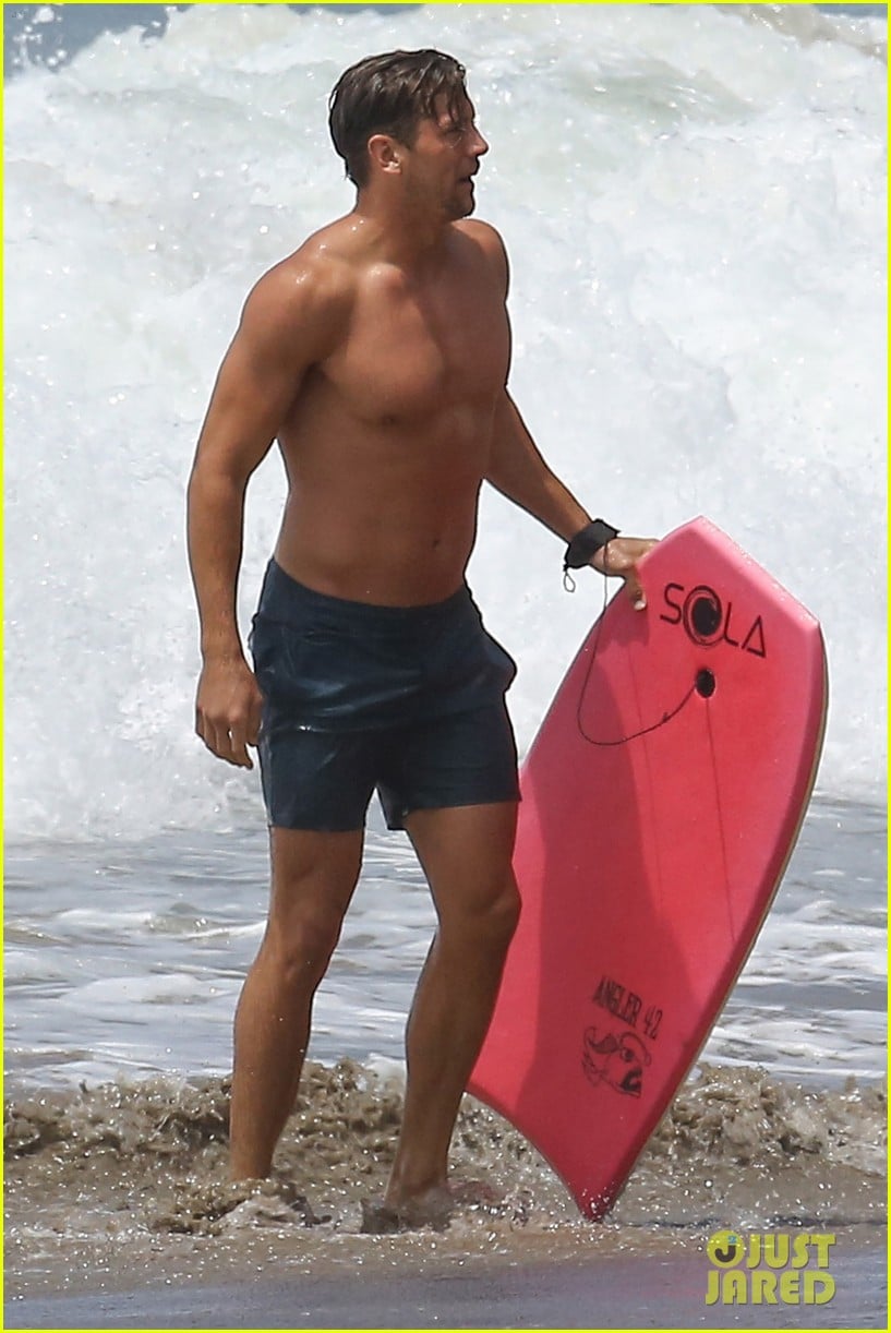 JoJo Fletcher & Jordan Rodgers Pack on PDA on the Beach!: Photo 3728800 ...