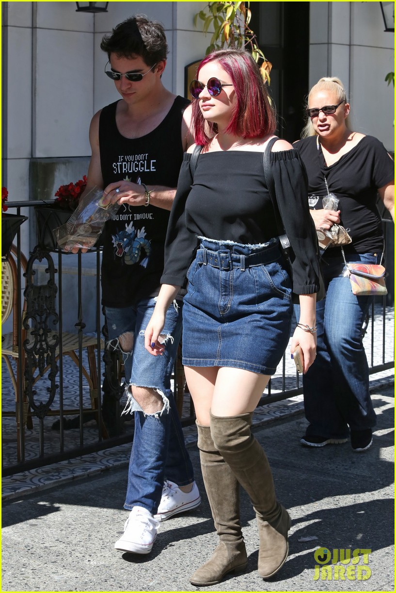 Joey King Dyes Hair Pink for 17th Birthday!: Photo 3723473 | Photos ...