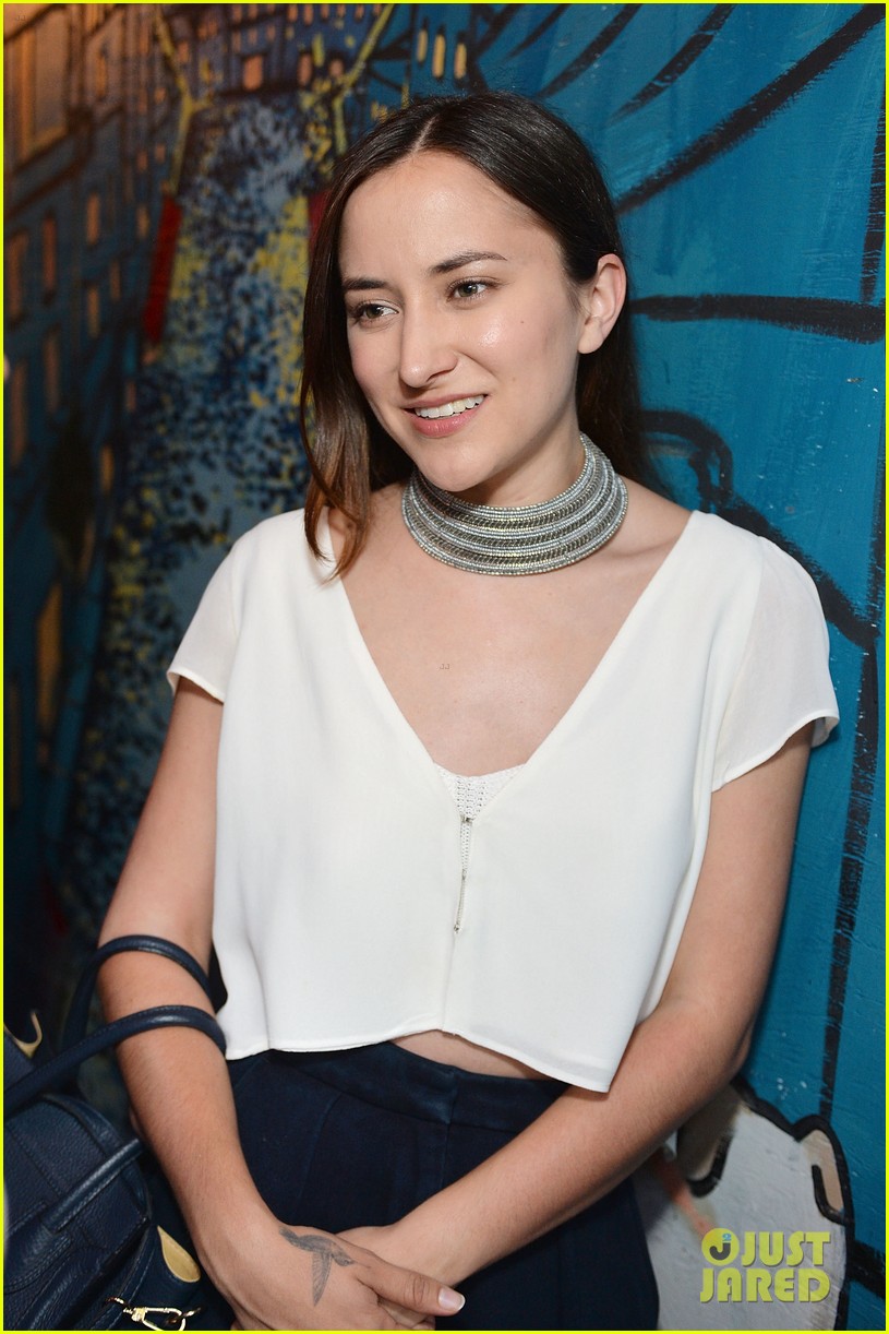 Sarah Hyland & Zelda Williams are Karaoke Queens at Glamour Mag's AG ...