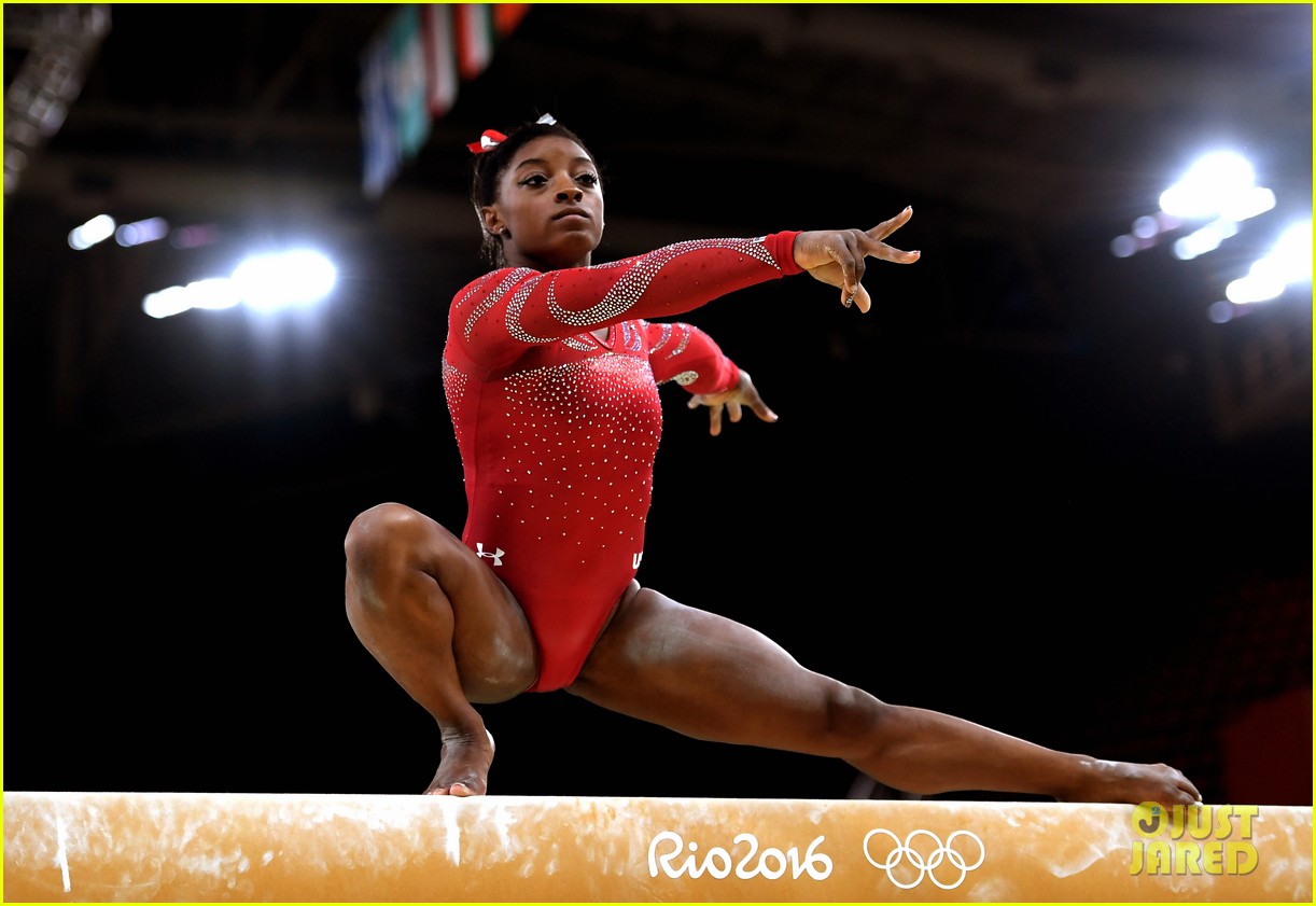 Simone Biles, Laurie Hernandez & Women's Gymnastics Team Complete ...