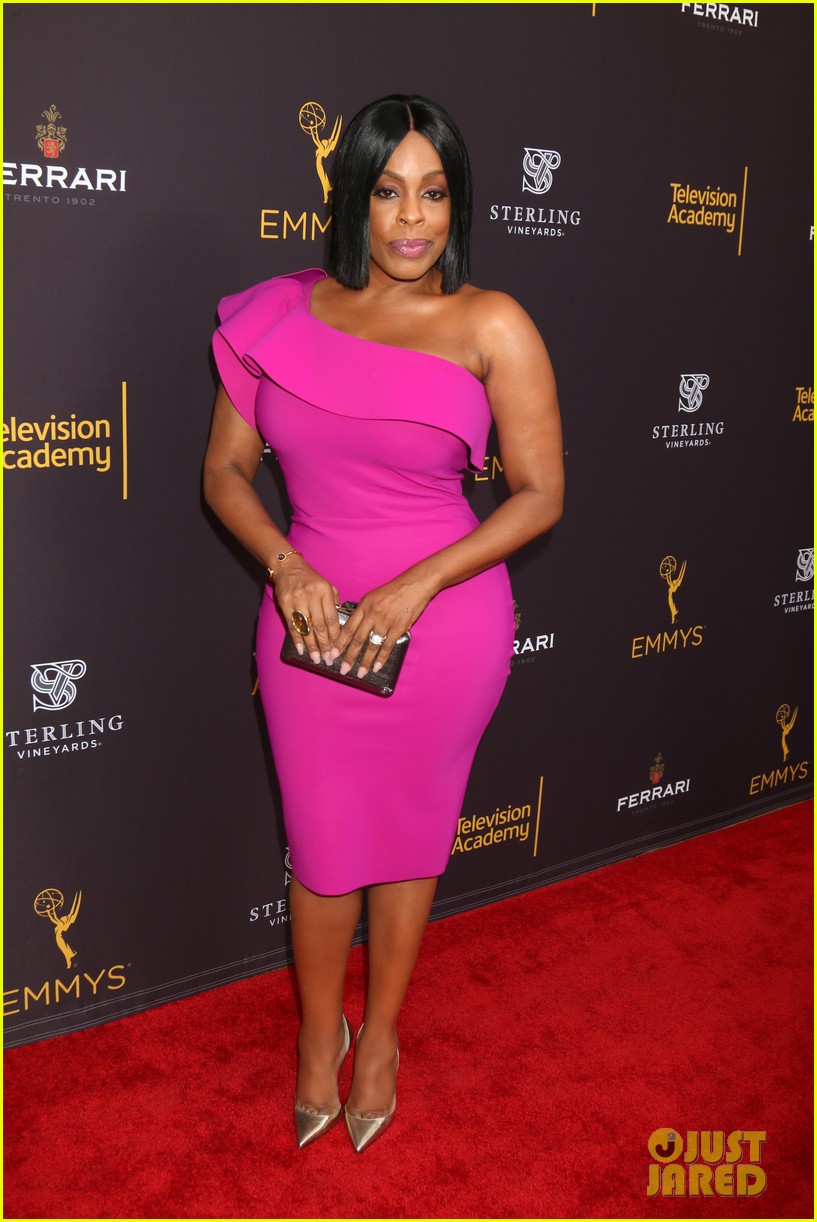 Sarah Paulson Lands Role of Geraldine Page in 'Feud': Photo 3739930 ...