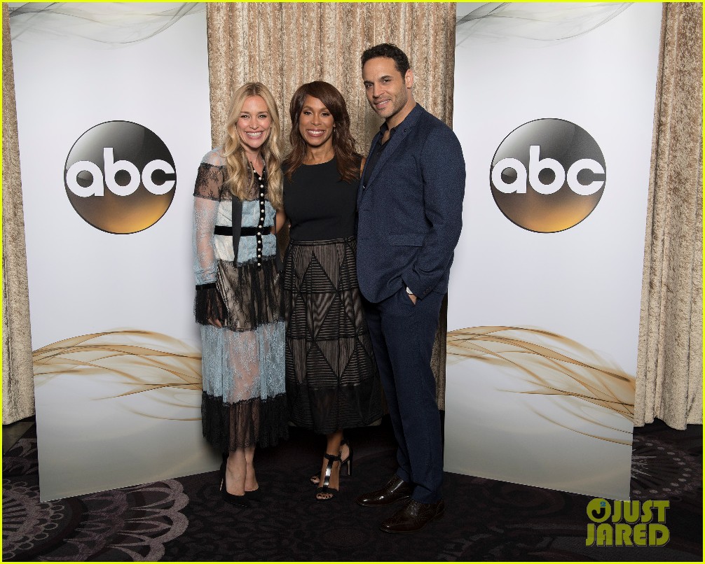 ABC Drops TGIT Tagline for Piper Perabo's 'Notorious': Photo 3726154 ...
