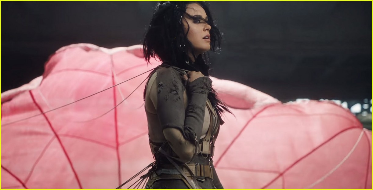 Katy Perry: 'Rise' Music Video - WATCH NOW!: Photo 3726226 | Katy Perry ...