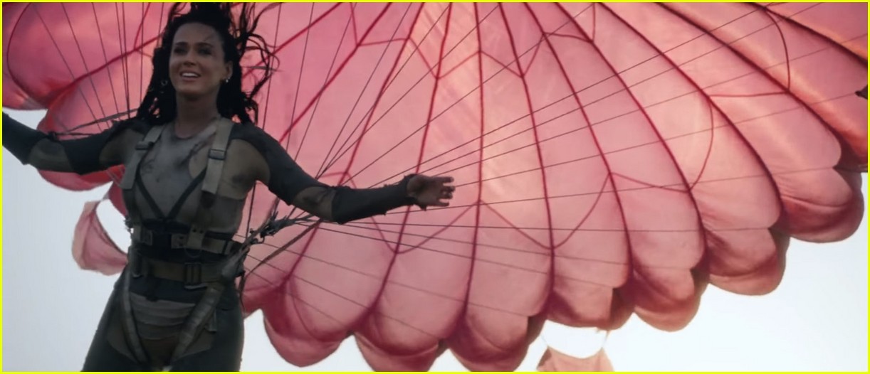 Katy Perry: 'Rise' Music Video - WATCH NOW!: Photo 3726241 | Katy Perry ...