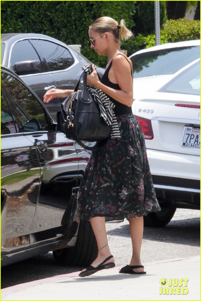 Nicole Richie & Cameron Diaz Have a Fun Family Day with Sparrow ...