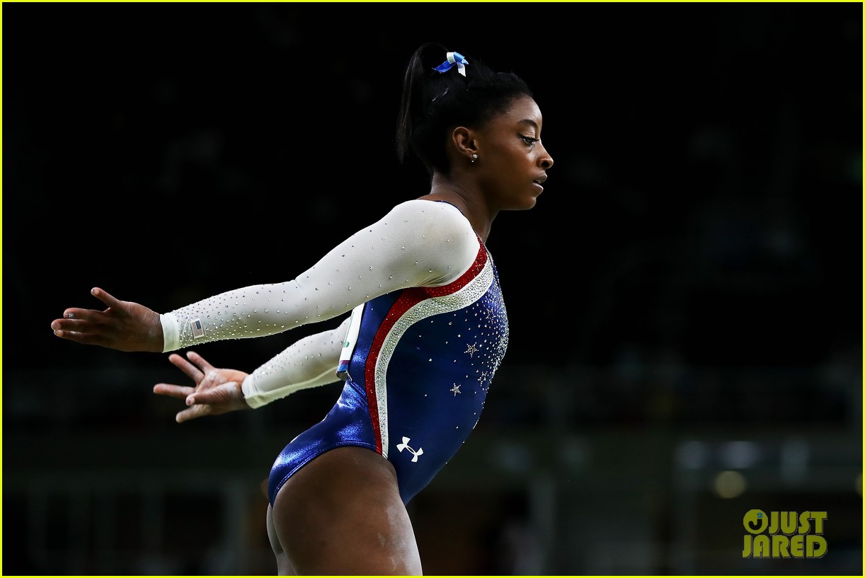 Simone Biles Wins Gold, Aly Raisman Takes Silver in Olympics' All ...