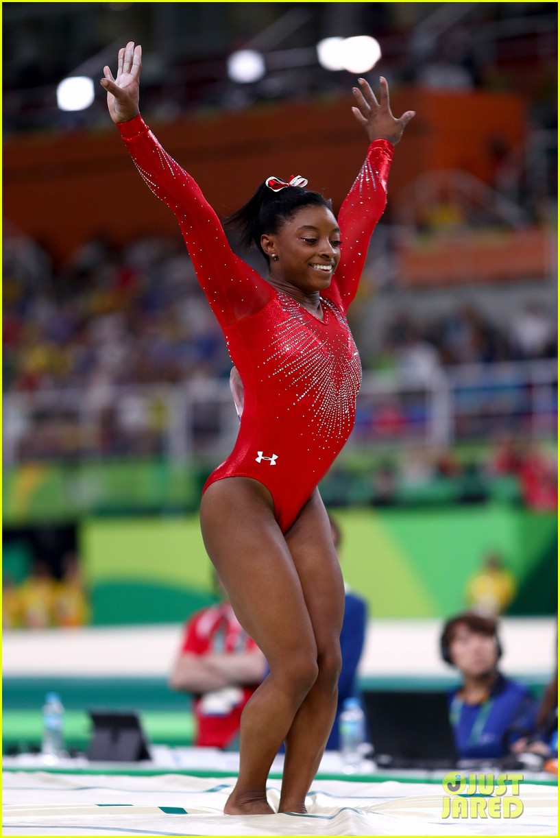 Simone Biles Wins Third Gold Medal on Vault at Rio Olympics: Photo ...