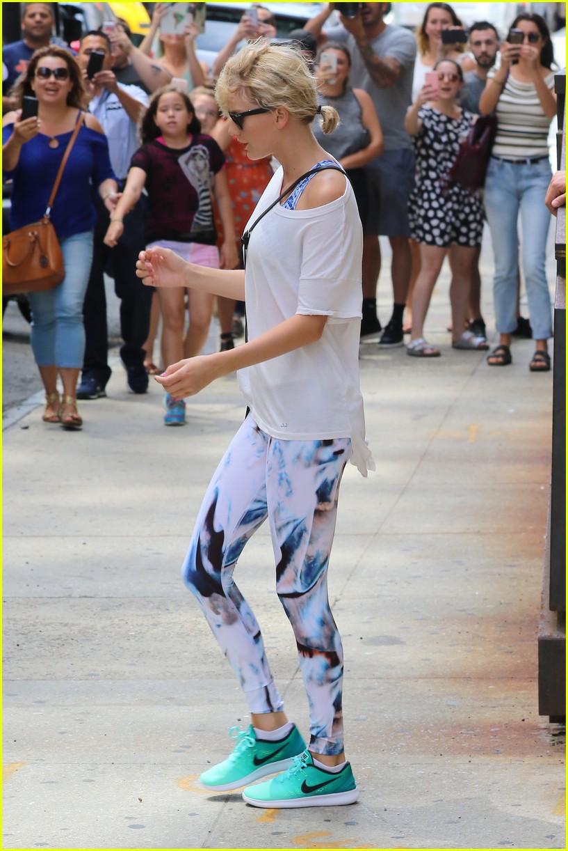 Taylor Swift Hits the Gym After Taylor Launter Spills on Their ...