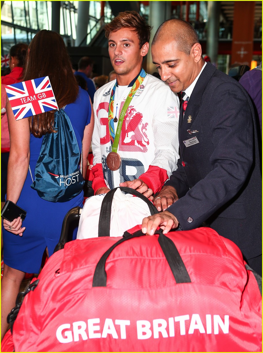 Tom Daley Reflects on the Rio Olympics After Returning Home: Photo ...