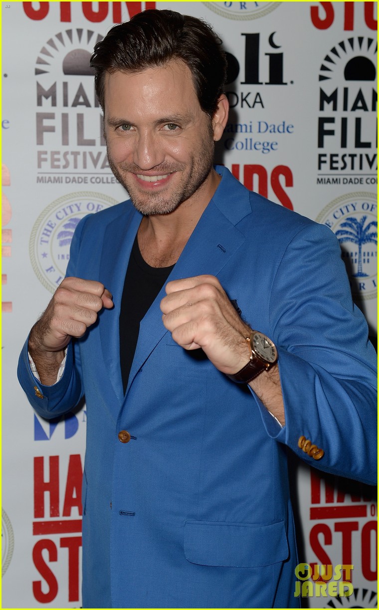 Usher Debuts 'Hands Of Stone' Title Song 'Champions' - Watch Lyric ...