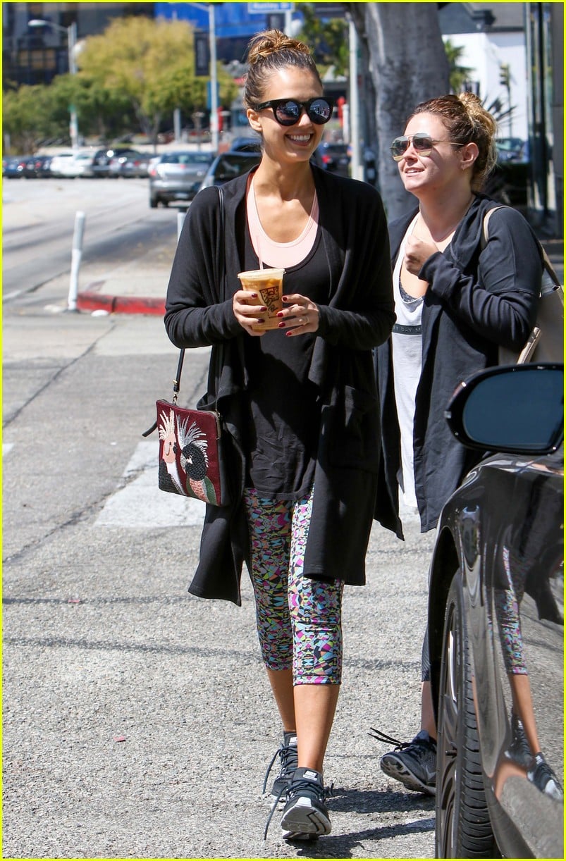 Photo: jessica alba grabs coffee with friends 19 | Photo 3749737 | Just ...