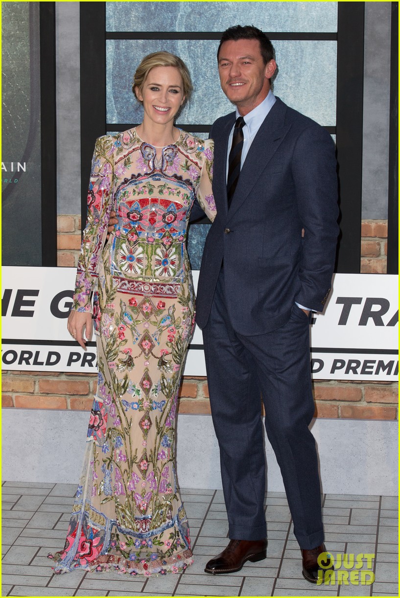 Emily Blunt & Luke Evans Premiere 'Girl on the Train' in London: Photo ...