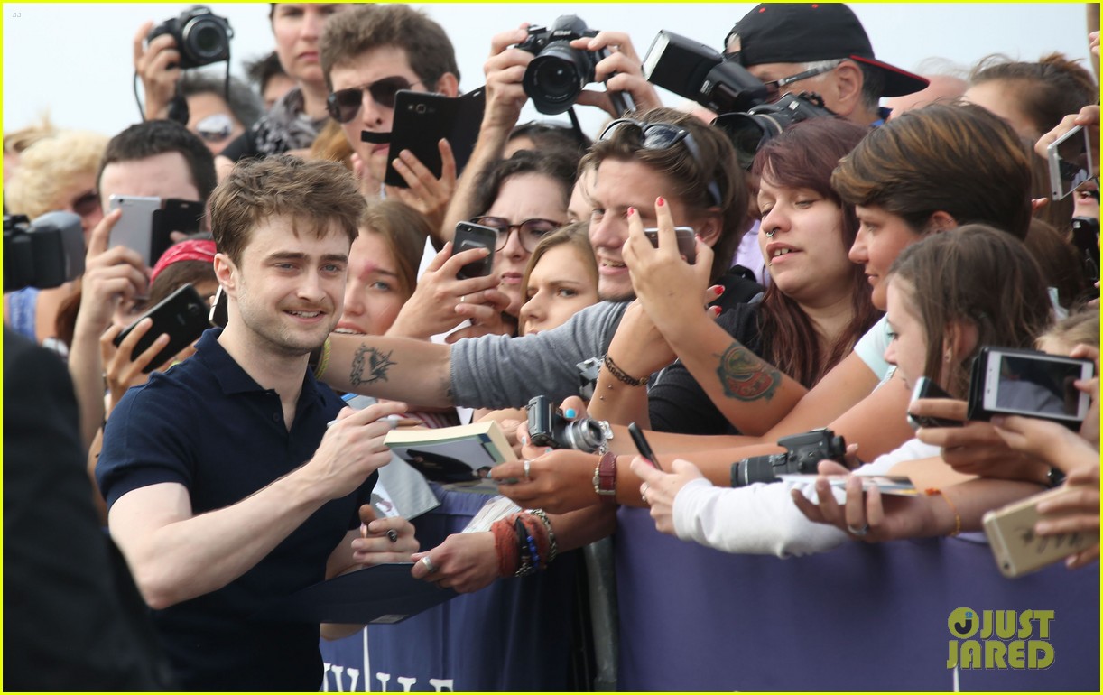 'Harry Potter' Alum Clemence Poesy Debuts Baby Bump While Honoring ...