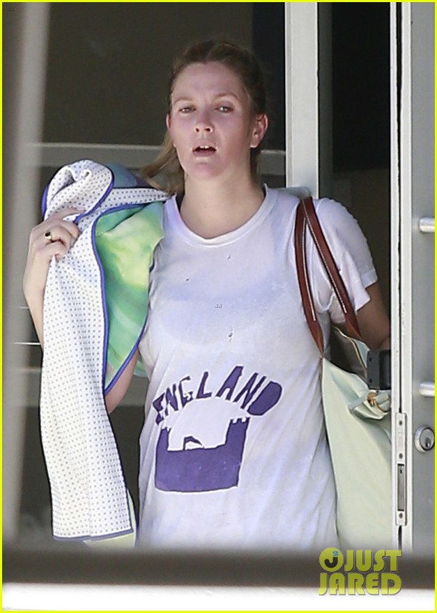 Drew Barrymore Shares Fresh-Faced Yoga Class Selfie: Photo 3749134 ...