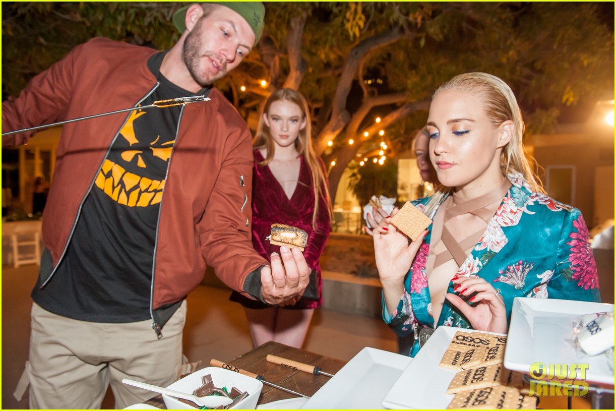 Elle Fanning Joins Shaun Ross at ASOS' Holiday Preview Dinner: Photo ...