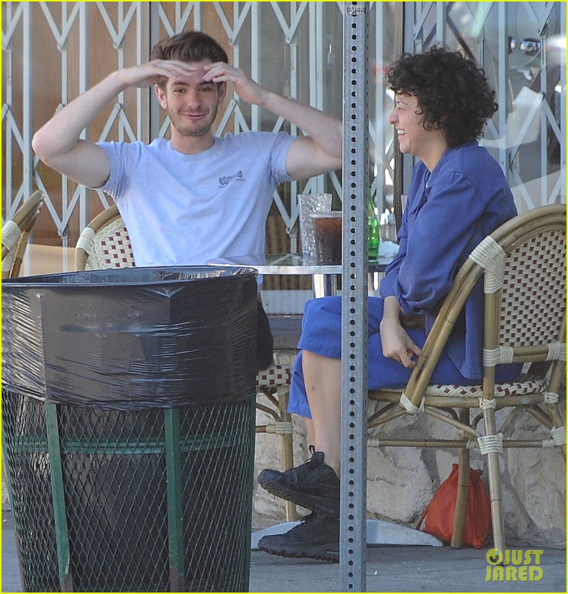 Photo: andrew garfield alia shawkat grab coffee 10 | Photo 3764580 ...