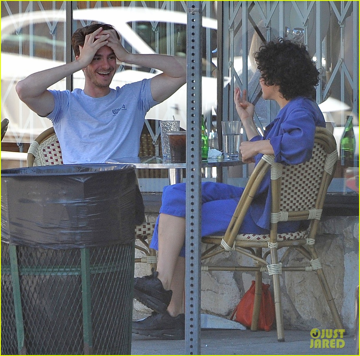 Andrew Garfield & Alia Shawkat Hug After Coffee Date: Photo 3764581 ...