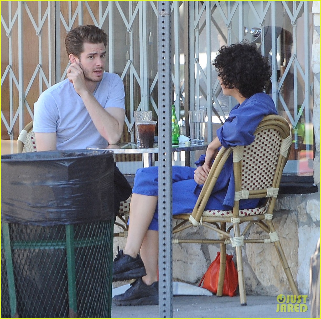 Andrew Garfield & Alia Shawkat Hug After Coffee Date: Photo 3764582 ...