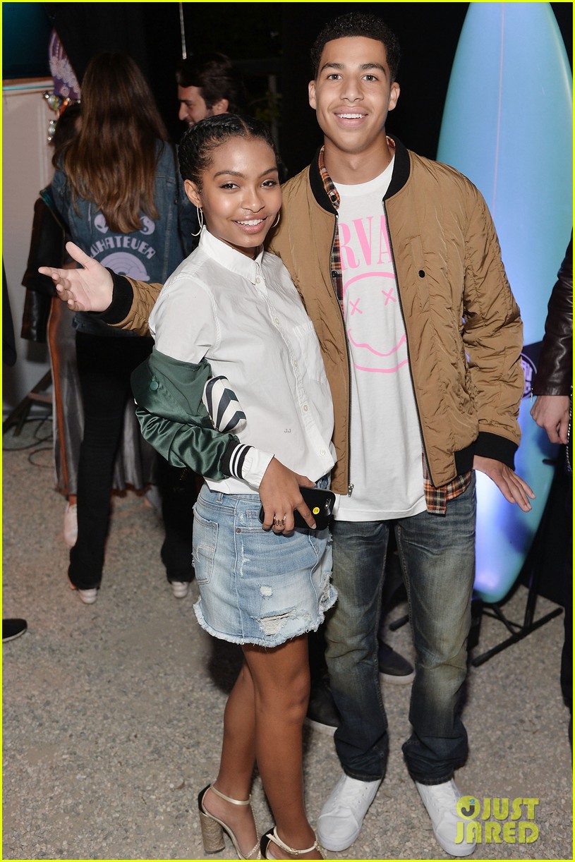 Kaia & Presley Gerber Hit Up Teen Vogue's Young Hollywood Party with ...