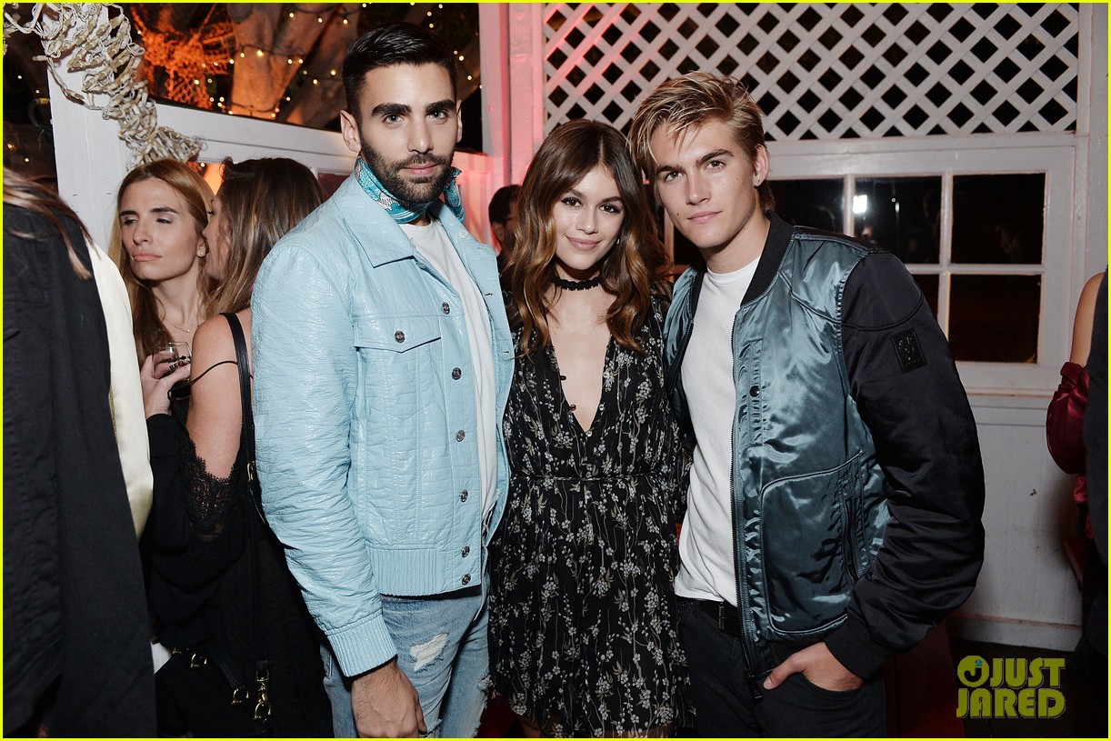 Kaia & Presley Gerber Hit Up Teen Vogue's Young Hollywood Party with ...