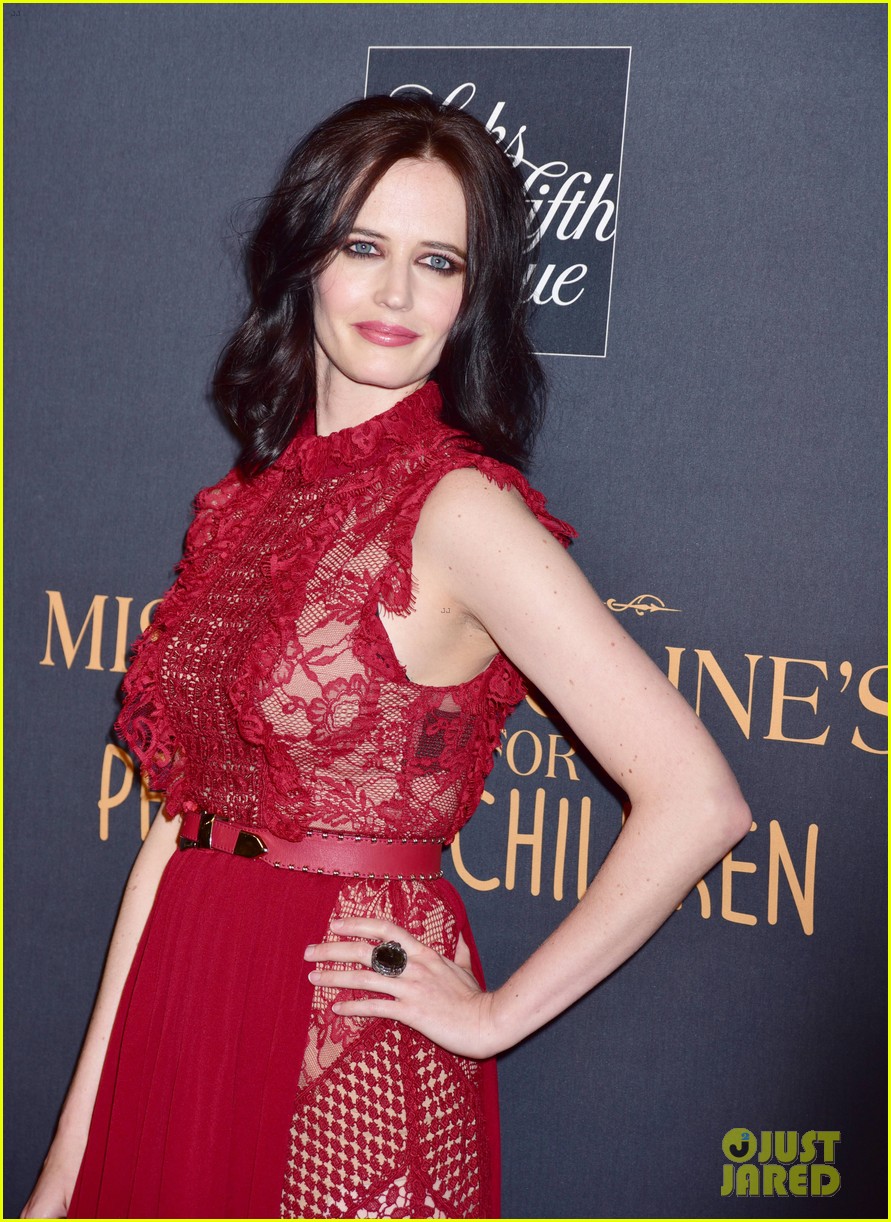 Eva Green & 'Miss Peregrine's Home For Peculiar Children' Cast ...