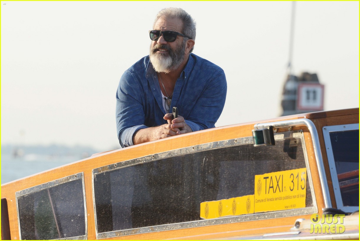 Andrew Garfield & Teresa Palmer Step Out for 'Hacksaw Ridge' Photo Call ...