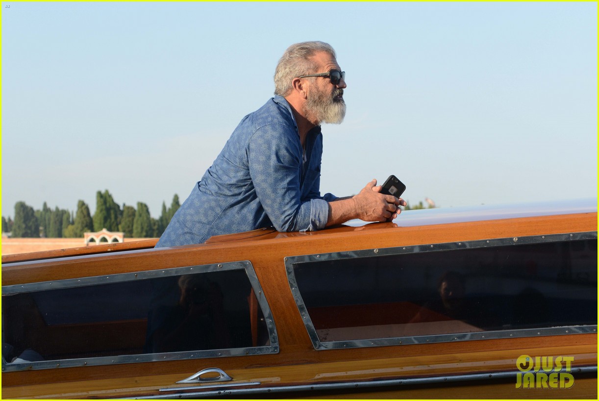 Andrew Garfield & Teresa Palmer Step Out for 'Hacksaw Ridge' Photo Call ...