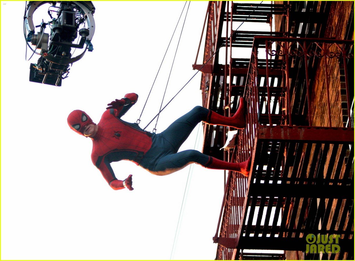 Tom Holland Performs His Own 'Spider-Man' Stunts on NYC Fire Escape ...