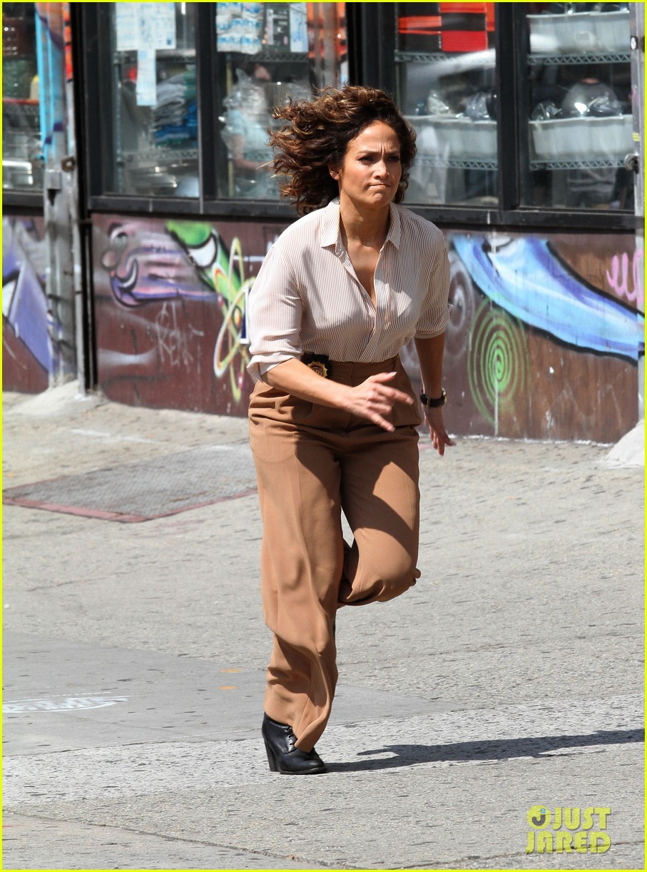 Jennifer Lopez Bares Her Boxing Gloves for 'Shades of Blue'!: Photo ...