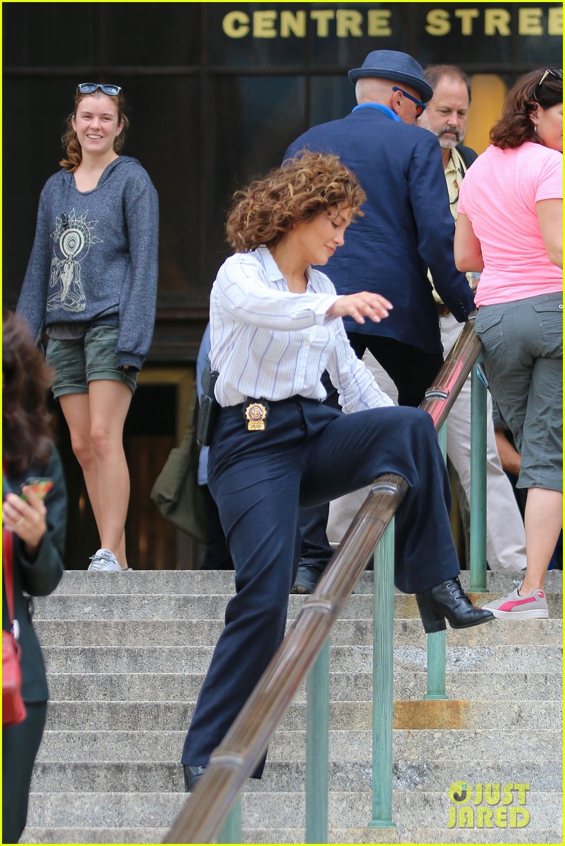 Jennifer Lopez Bares Her Boxing Gloves for 'Shades of Blue'!: Photo ...