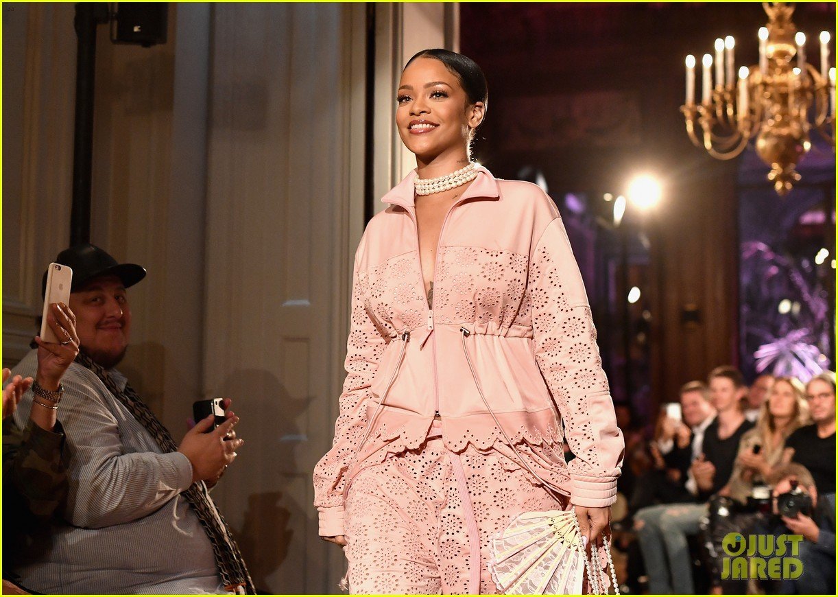 Rihanna Brings Her 'Fenty x Puma' Line to the Paris Runway: Photo ...