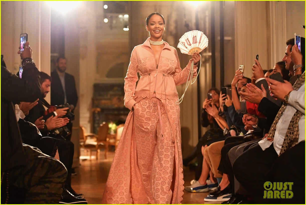 Rihanna Brings Her 'Fenty x Puma' Line to the Paris Runway: Photo ...