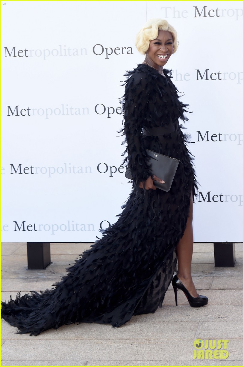 Keri Russell, Julianna Margulies & More Get Glam For Met Opera 'Tristan ...